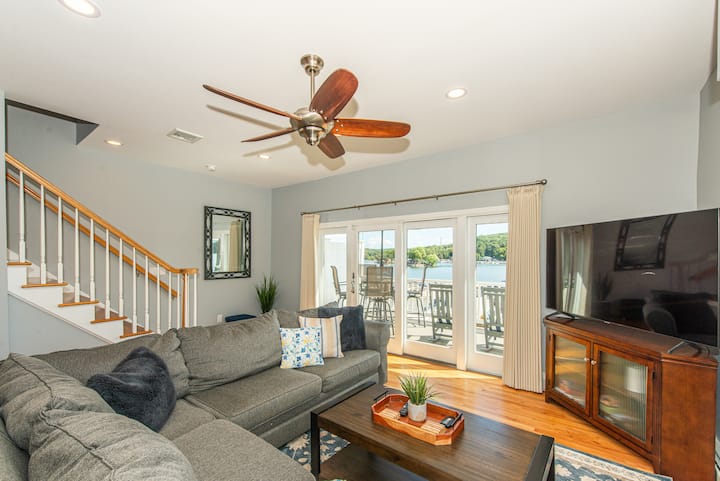 True Oasis, Lake Front Home With In-ground Pool - Lake Hopatcong, NJ