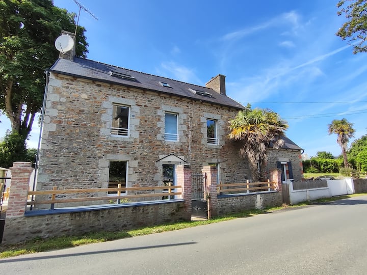 Tata Jacqueline, Grand Gîte Proche Mer, Bretagne - Plouha