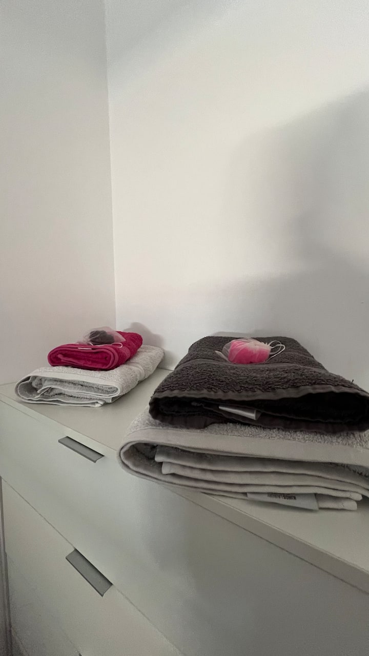 Cómoda Habitación En Gijón - Gijón