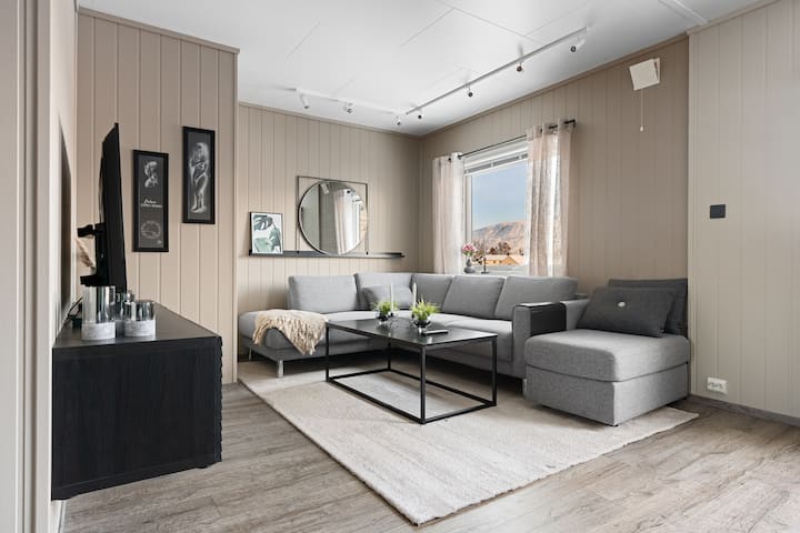 Big House, Central Location, Free Parking And Wifi - Tromsø