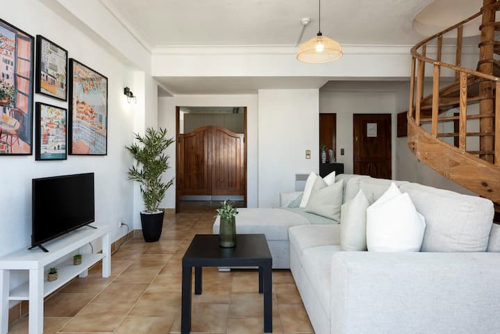 Beautiful Beach Apartment - Quarteira