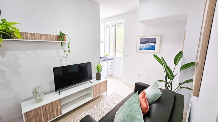 Relaxing Central Studio With Laundry And Cleaning - Funchal