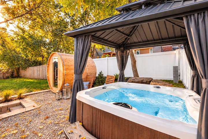 Lux Family Retreat| Hottub, Sauna, Gamerm, Firepit - Kansas City, MO