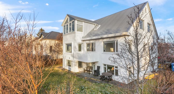 Nice And Cozy Apartment At The Seaside - Reikiavik