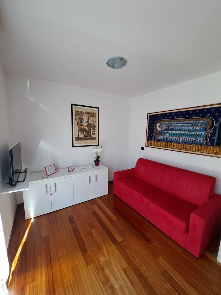 La Conchiglia
Codice Citra : 011015-lt-3405 - Riomaggiore