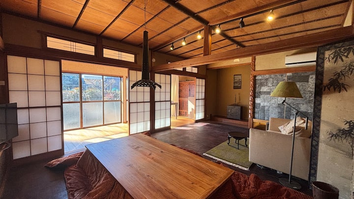 Richard Flavin's "Washi House", Saitama Pref. - 사이타마현