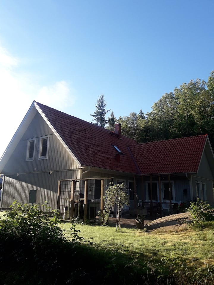 Naturnära Barnvänligt Hus - Lerum