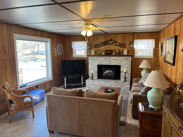 Lakeside Cabin - Lake Gaston