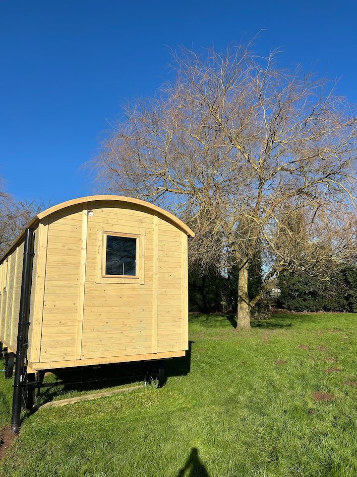 Rural Retreat Shepherds Hut - Bewdley