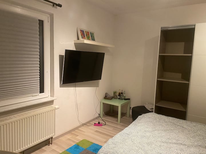 Kleine Wohnung Mit 2 Zimmern Nähe Phantasialand - Brühl