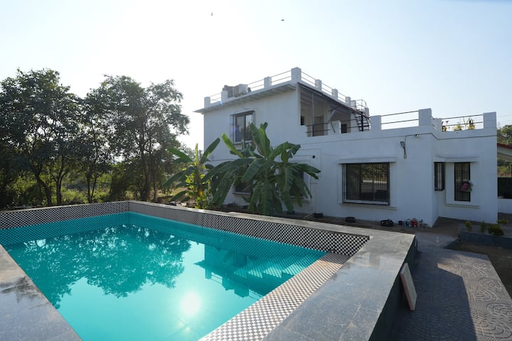 Magnum Villa - 4bhk Pool Villa - Neral