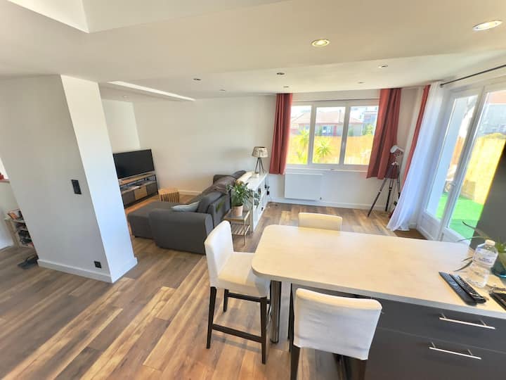 Anglet - T3 Terrasse Et Parking - Anglet