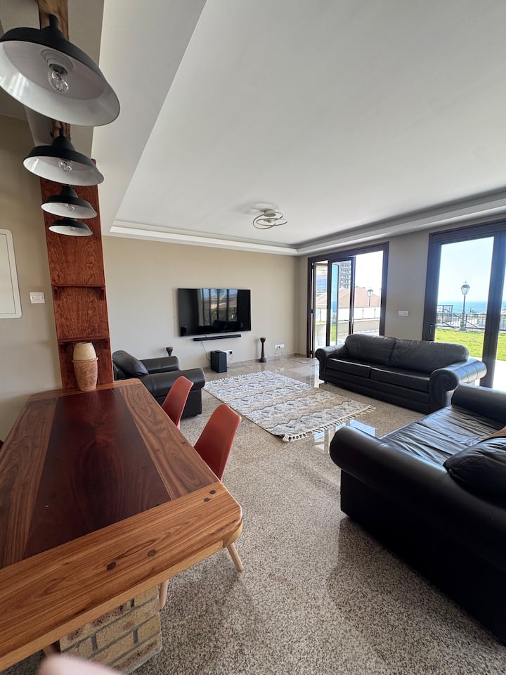 Beautiful House With Sea View - Limassol