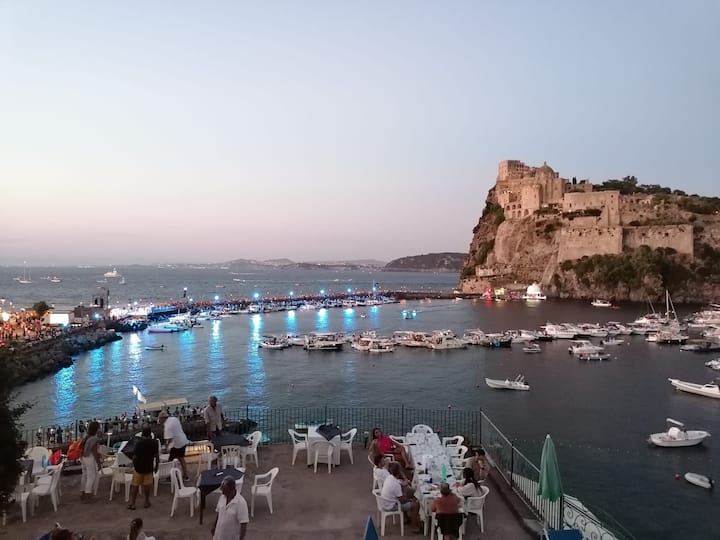 Mini Appartamento A Ischia Porto Immerso Nel Verde - Ischia Porto