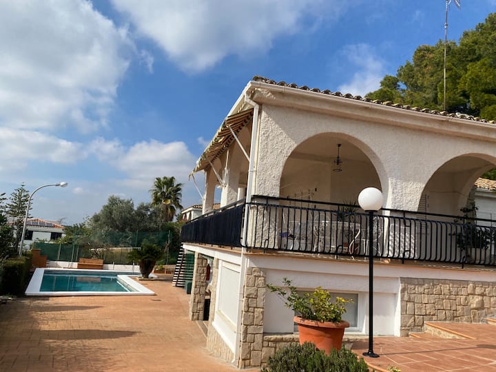Espectacular Chalet Con Piscina Privada - Katar