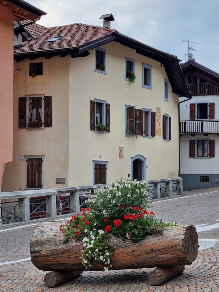 Palazzo Tof ~ Malva - Pinzolo