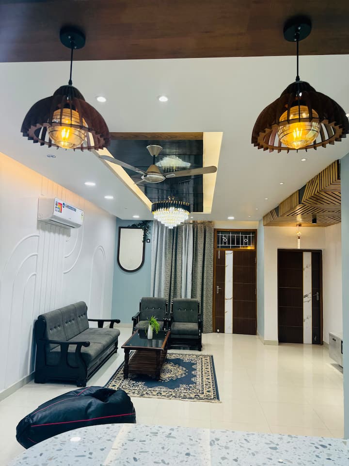 Luxury Apartment With Lot Of Space - Prayagraj