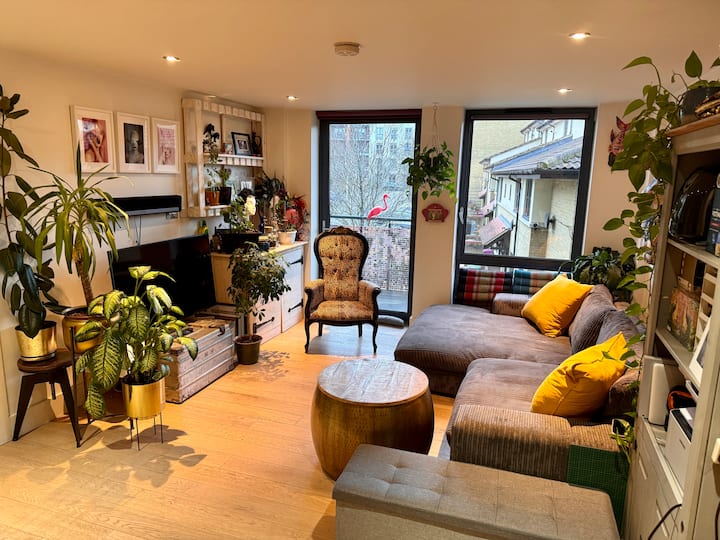 Homely And Spacious Apartment - Greenwich
