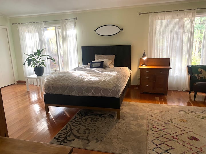 Authentic Mid-century Modern - Farmington, CT