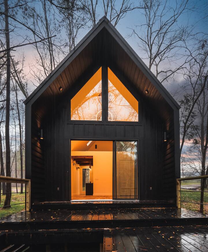 Romantic Lakeside Retreat | Hot Tub & Fire Pit - États-Unis
