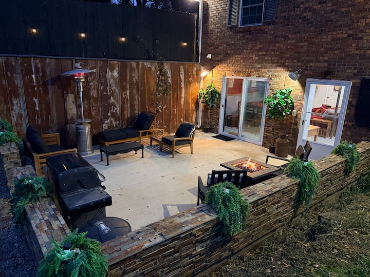 Peaceful Pasadena Guest House -Sleeps 8 - Dandridge, TN