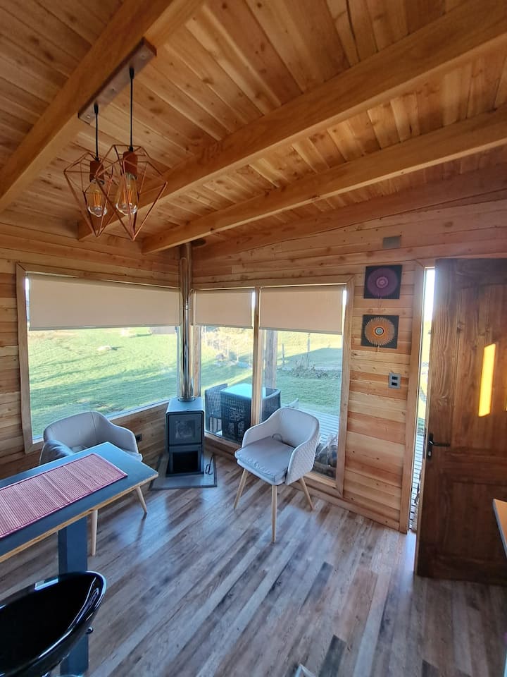 Cabaña Puerto Varas
“Solo” Para 2 Adultos - Puerto Varas