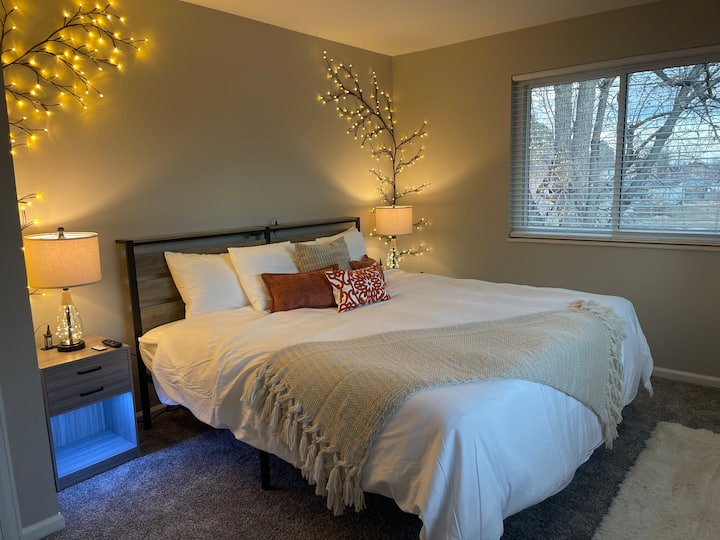 Newly Renovated With Fire Pit & Home Gym - Golden, CO