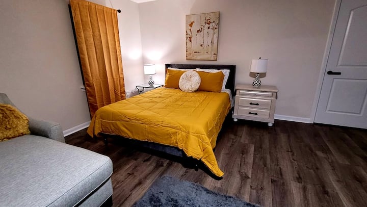 Spacious & Stylish,15 Mins To Fq,safe Neighborhood - Metairie, LA