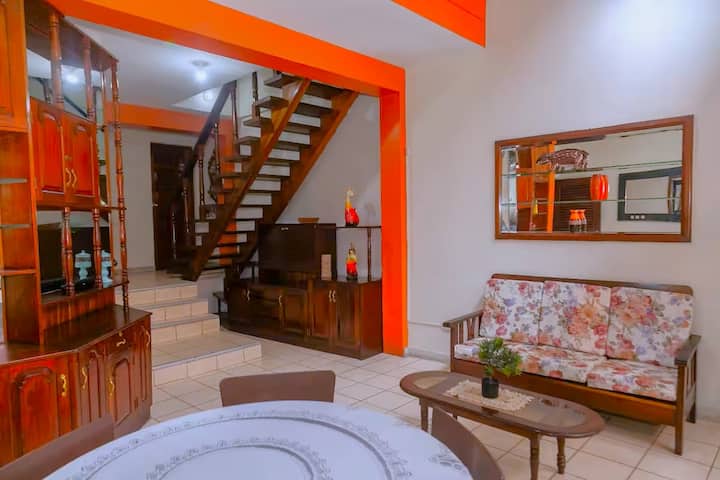 Casa Céntrica De 2 Pisos Ac Wifi Plaza De Armas - Iquitos