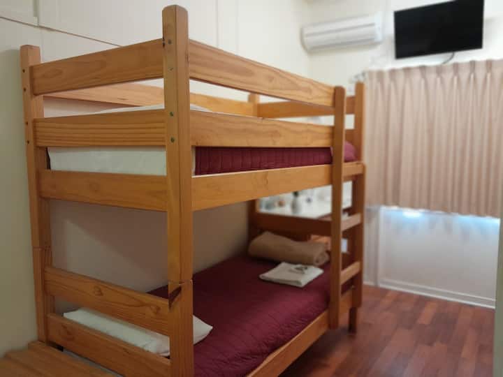 Rustic Family Guest Room - 마르부르크