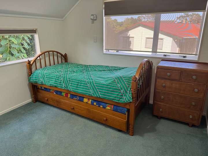 Single Or Double On Govett Ave - Inglewood