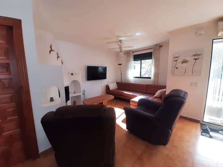 Patiowoning In Het Dorp.  Vt-507613-a - Orba