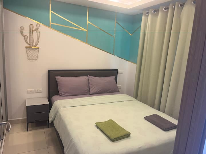 芭提雅网红公寓阿卡迪亚超级泳池景观，高速网络，直达步行街，中天芭提雅海滩直达悬崖餐厅，俄罗斯夜市 - Pattaya