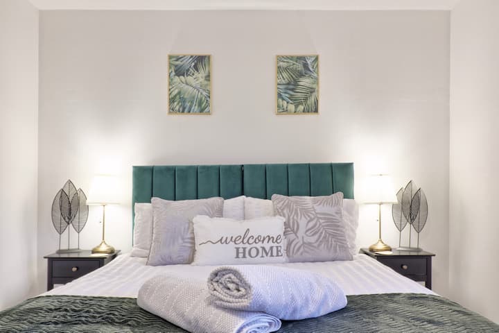 Basildon | Monthly Stays | Business | Contractors - Basildon
