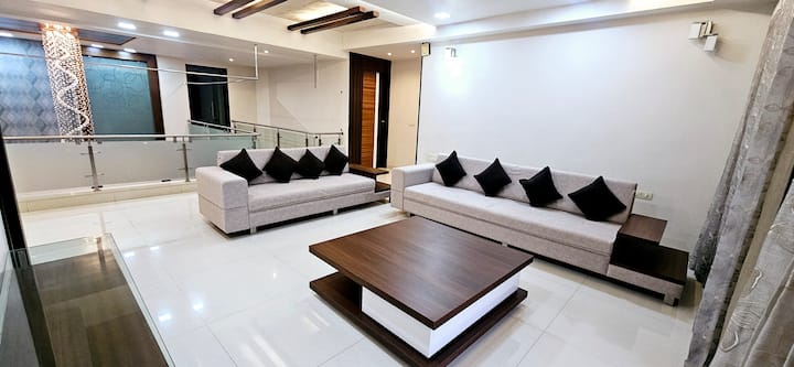 Ultra-luxurious 3bhk 1st Floor Of Bungalow - Ahmedabad