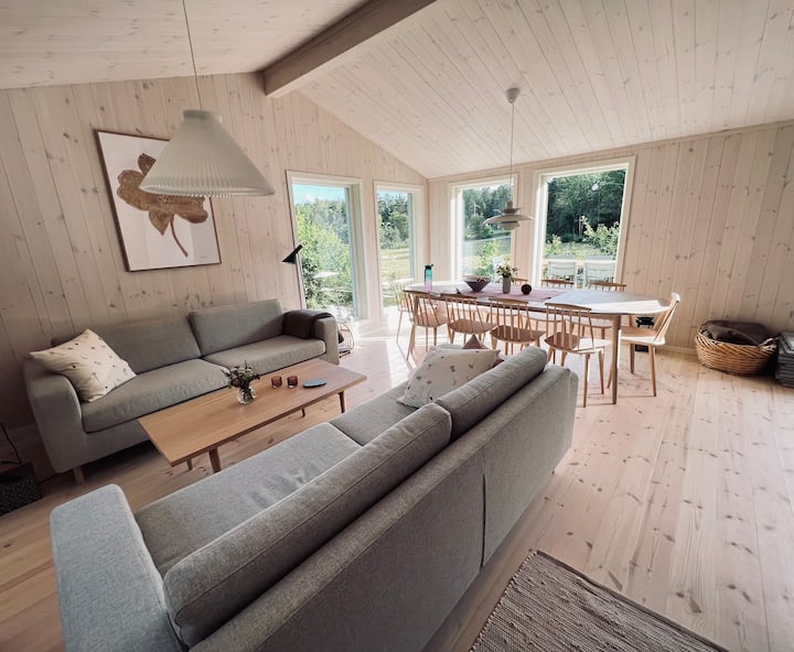 Nyoppusset Hytte På Rossö - Zweden