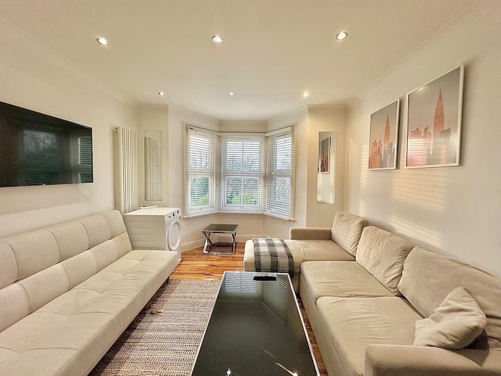 10 Min Walk To Tube Station - London