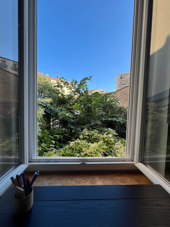 Carnot, T2 Ensoleillé, Vue Sur Cour Arborée , Clim - Montpellier