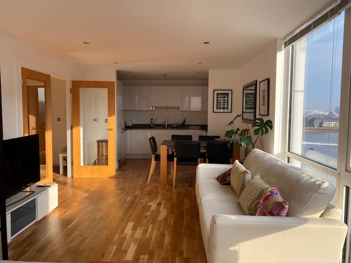 River View Spacious Apartment - London