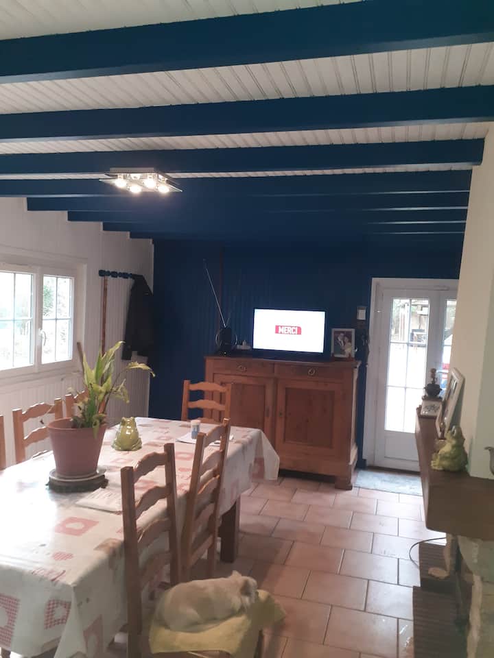 Loue Chambre 130 Euros Pour Deux Personnes La Nuit - Le Mans