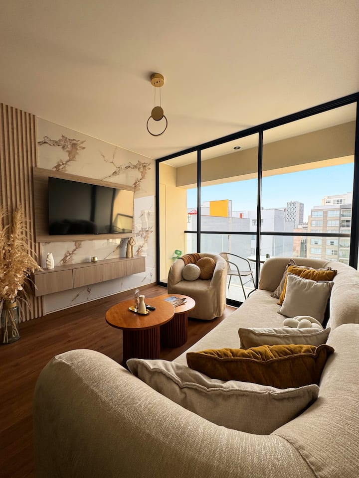 Stylish 2br Apt • Rooftop Pool & Balcony - Lima