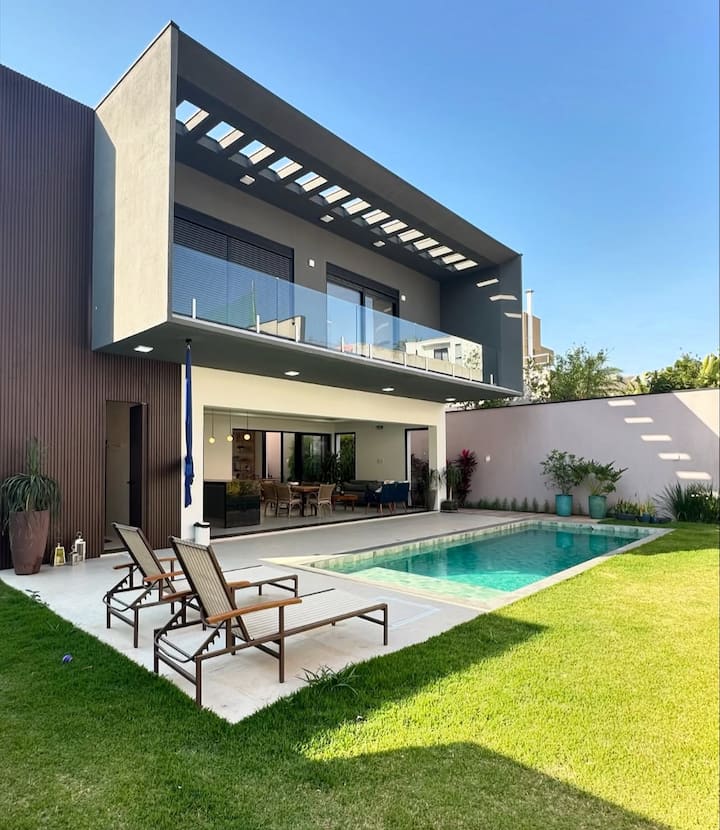 Casa Em Condomínio De Luxo - Embu das Artes