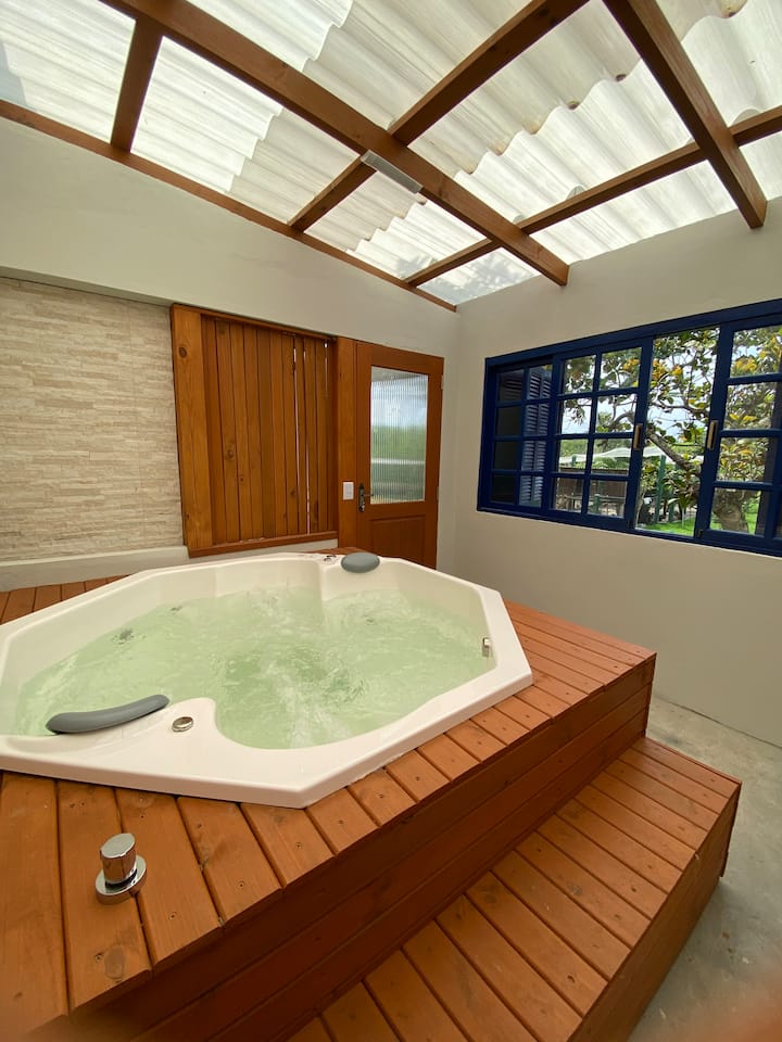 Jacuzzi, Praia E Campo, A Hospedagem Perfeita - Florianópolis