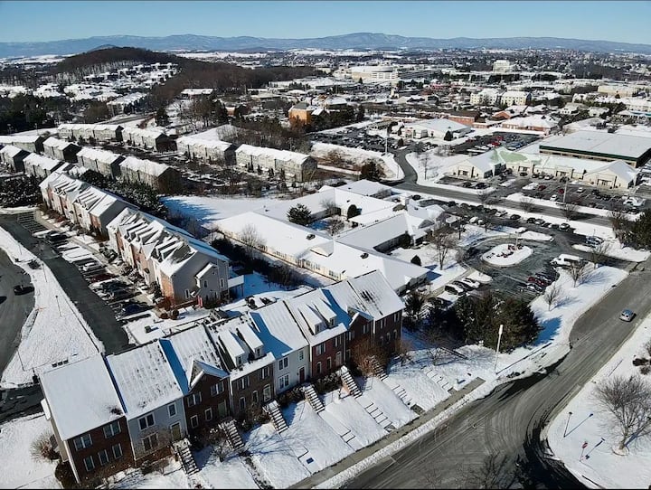 Full Furnished Pet Friendly Temporary Housing - Harrisonburg, VA