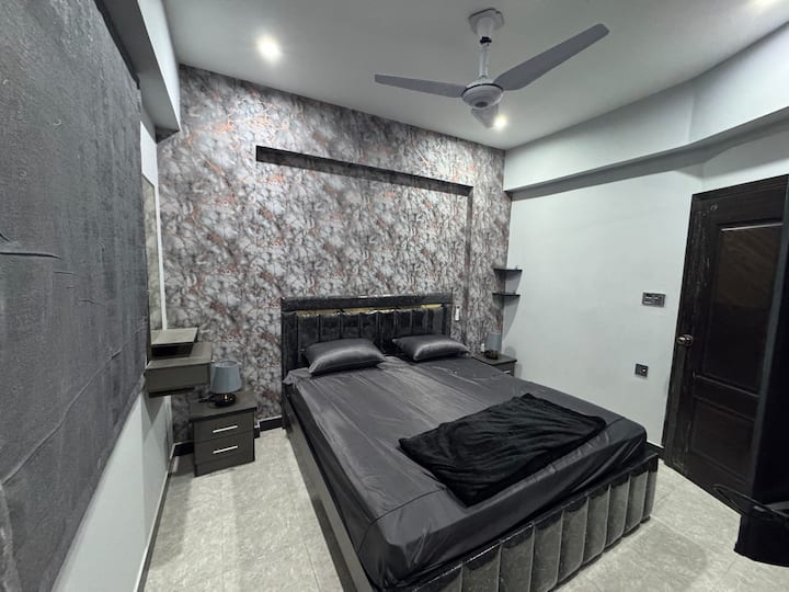 Flat In Karachi - Karachi