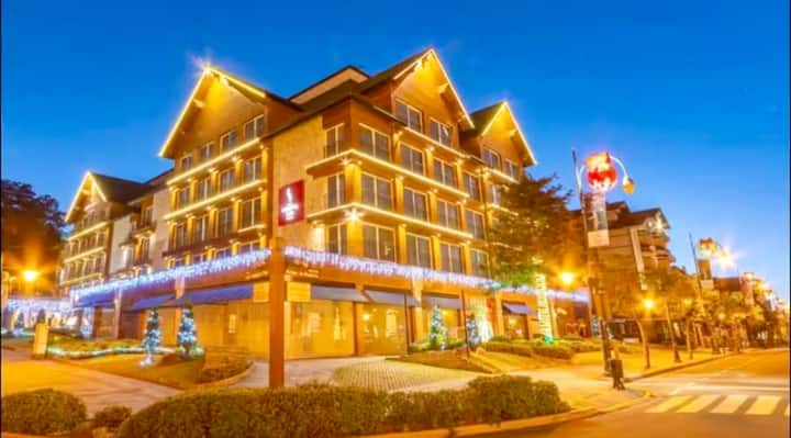Hotel No Centro De Gramado, Ao Lado Da Rua Coberta - Brasil