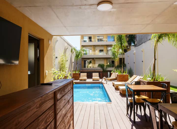 Condominio En Pocitos, Piscina, Gym Y Lavadero. - Montevidéu
