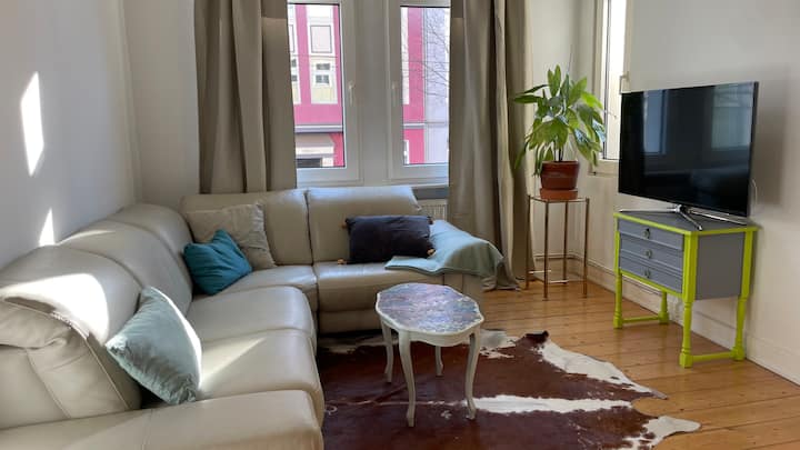 Zentral Gelegene Charmante 3-zi.-whg. - Düsseldorf