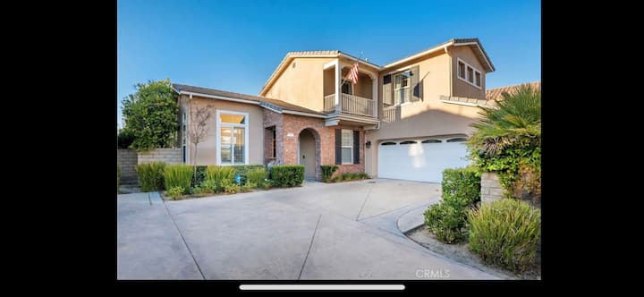 Valencia Gated Dreamhome - Santa Clarita, CA