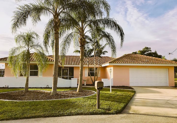 Tranquil W/ Hot Tub & Boat Dock, Punta Gorda Isles - Punta Gorda, FL